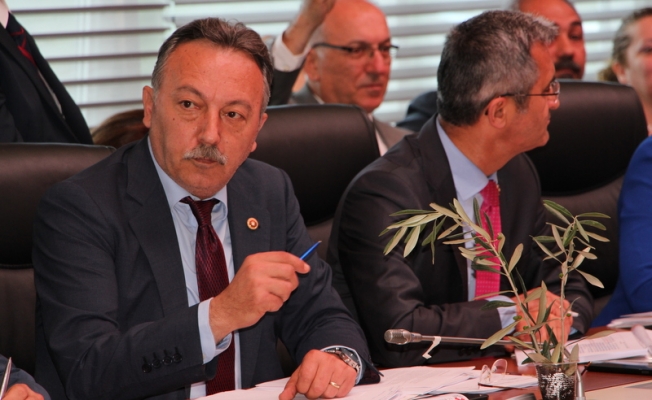 'Siyasi partilerin arka bahçesi olamazlar' - İz Gazete - İzmir ... 'Siyasi partilerin arka bahçesi olamazlar' - İz Gazete - İzmir ...