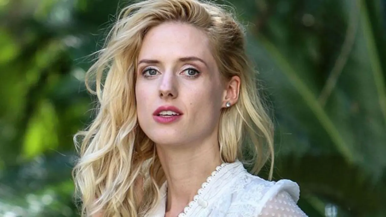 Ünlü oyunu Wilma Elles, üçüncü kez anne oldu: Kızına verdiği ismi ...