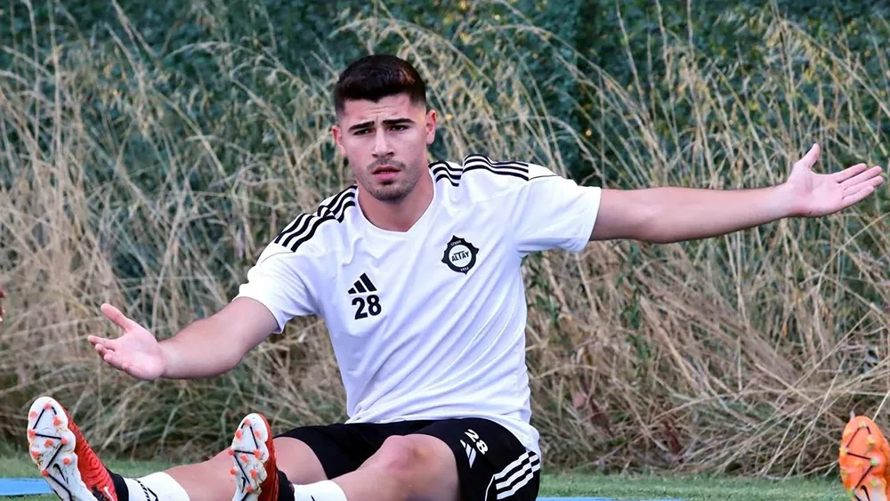 Altay'a kötü haber: 21 yaşındaki oyuncusu sakatlandı - İz Gazete - İzmir Haberleri - Son Dakika ...