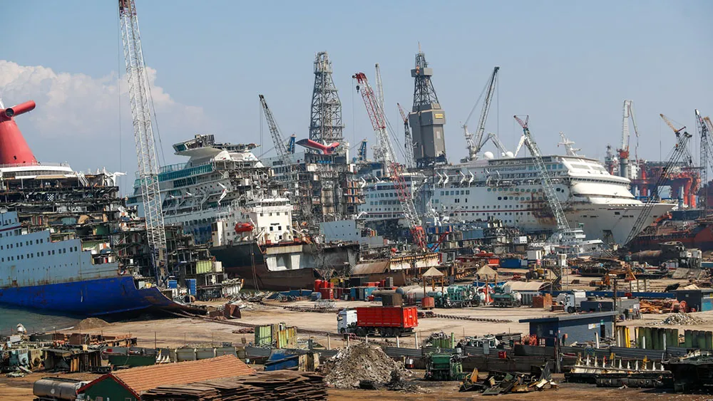 Aliağa’da gemi söküm sektöründe yeni dönem! - İz Gazete - İzmir ...